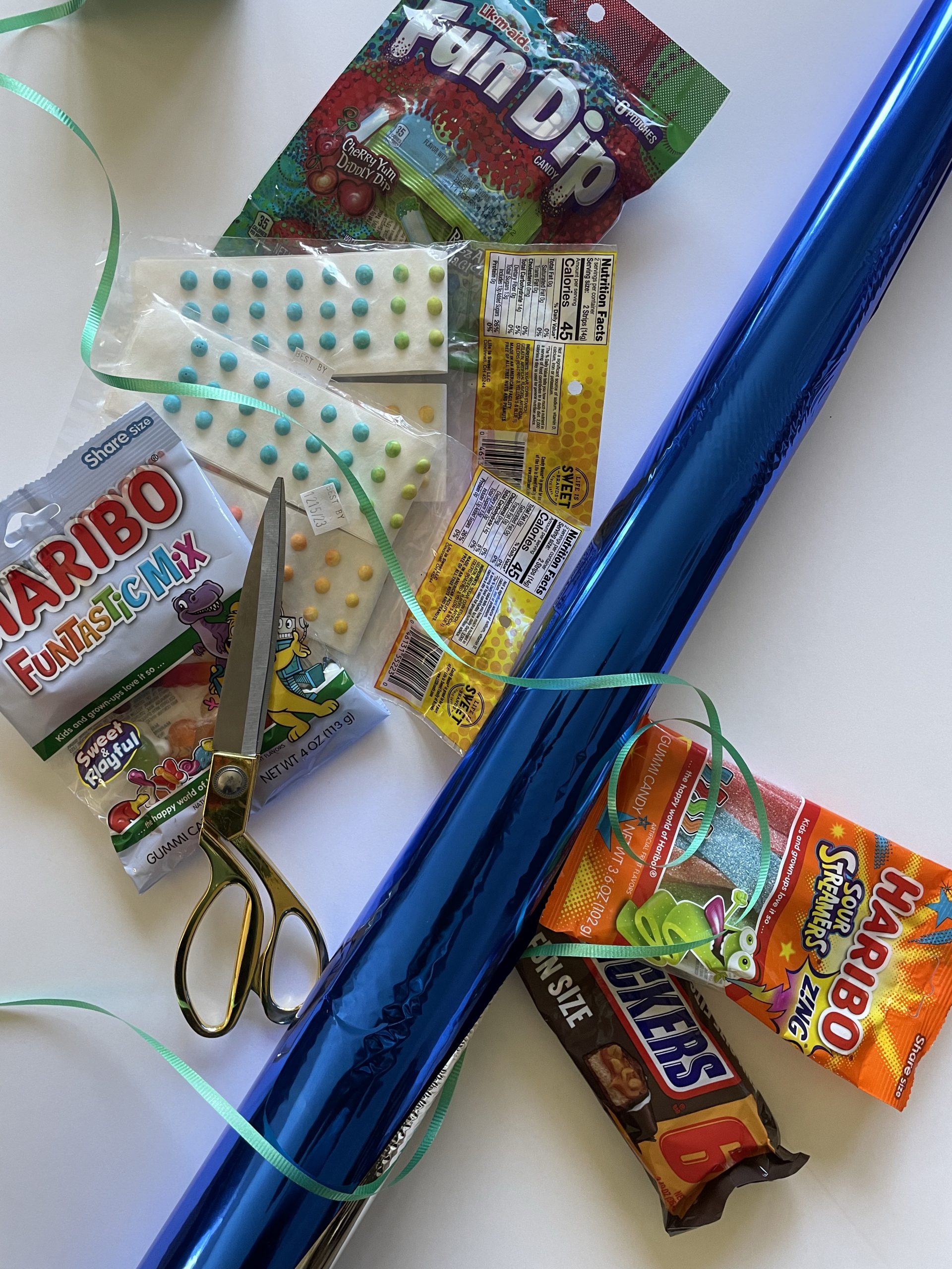 How to Make a DIY Graduation Lei – Canary Jane