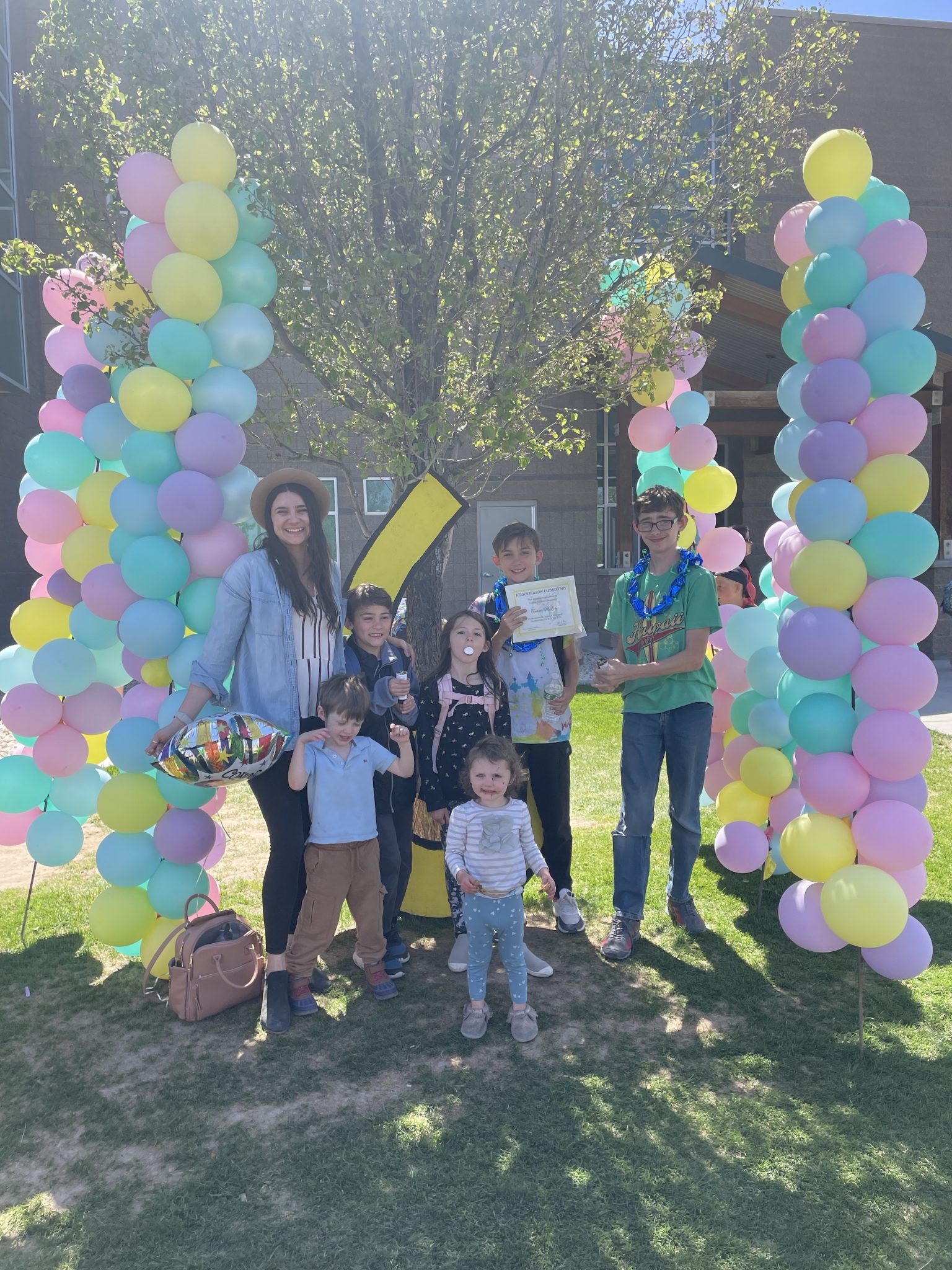 How to Make a DIY Graduation Lei – Canary Jane